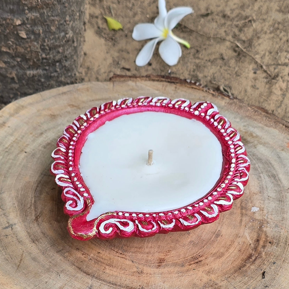 Big Designer Diya (Soy Wax) (Kumkum) – Hamari Asha