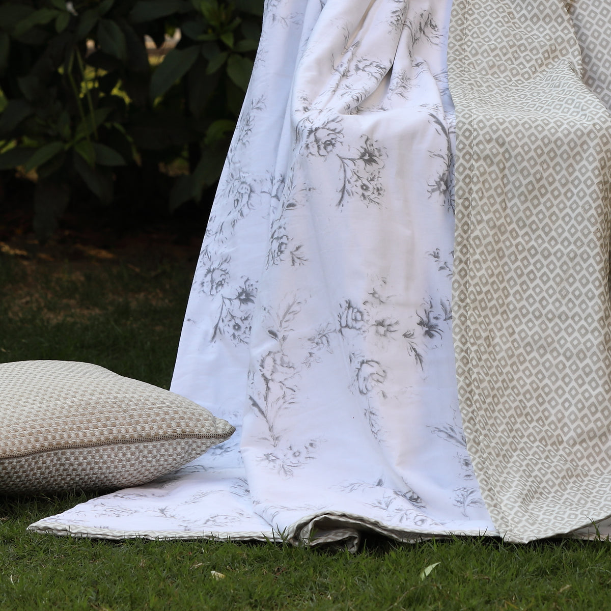 Grey scape Dohar – Hamari Asha